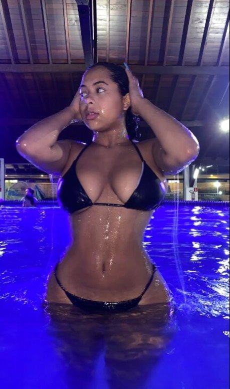 Vitoria Oliveira vitoria-oliveira OnlyFans Leaked Nudes